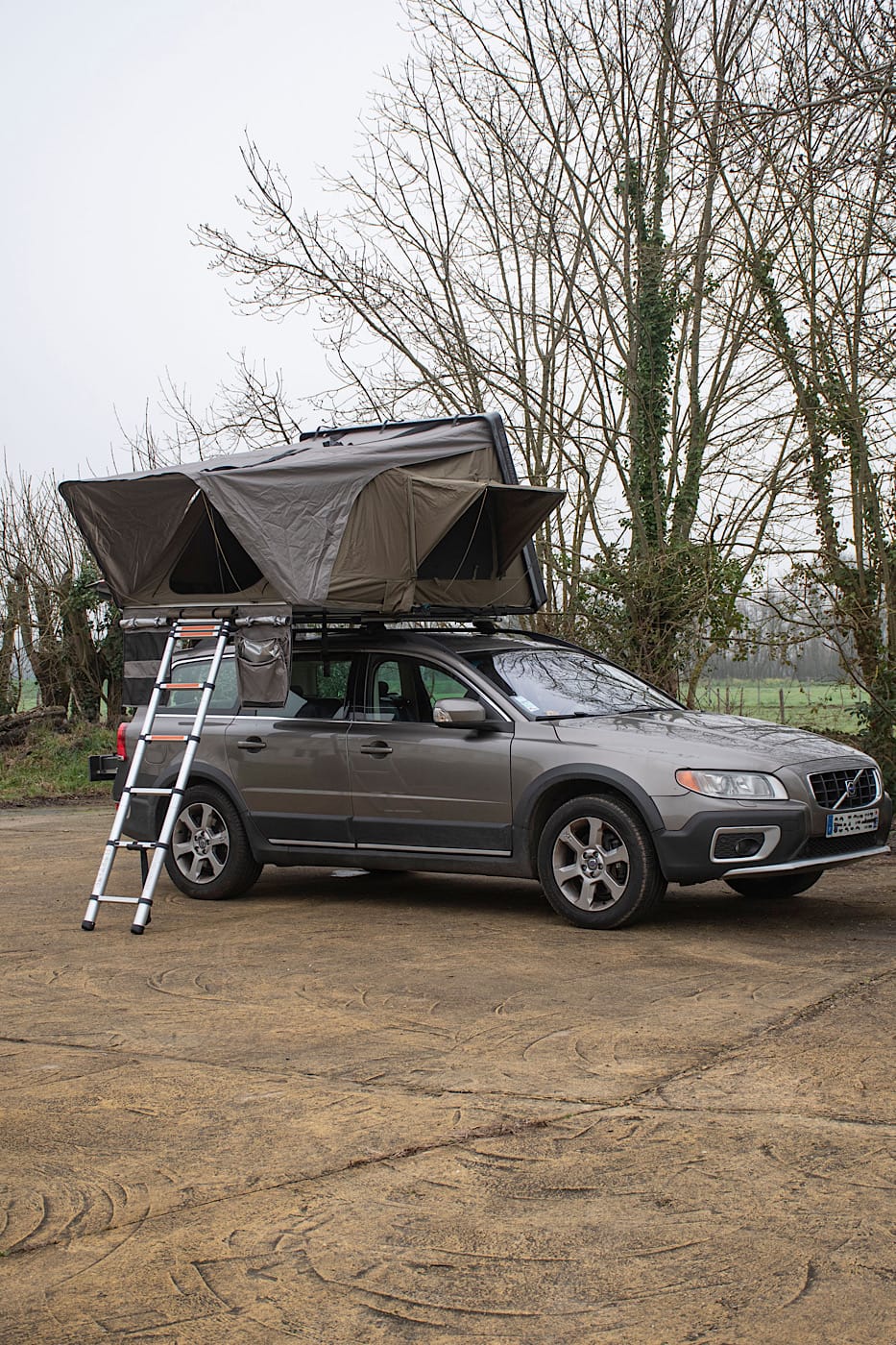 Aménagement amovible et équipement complet d'un Break Volvo XC70 ...